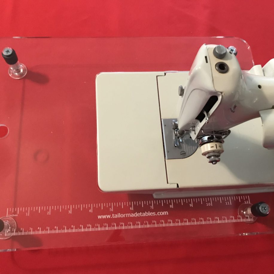 Featherweight – 221 Small White Machine – TAILOR MADE TABLES